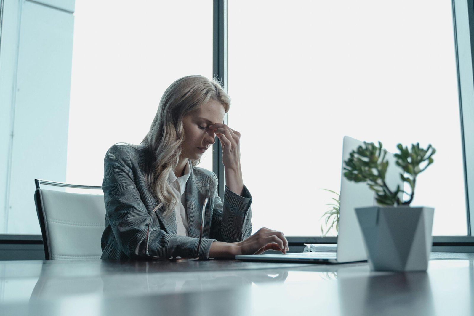 Is There a Difference Between Stress and Emotional Burnout and How to ...